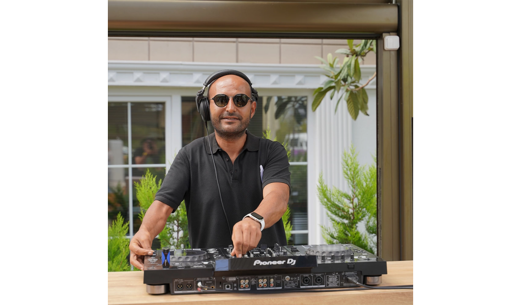 Manchego'da DJ Alper ile Müzik Ziyafeti