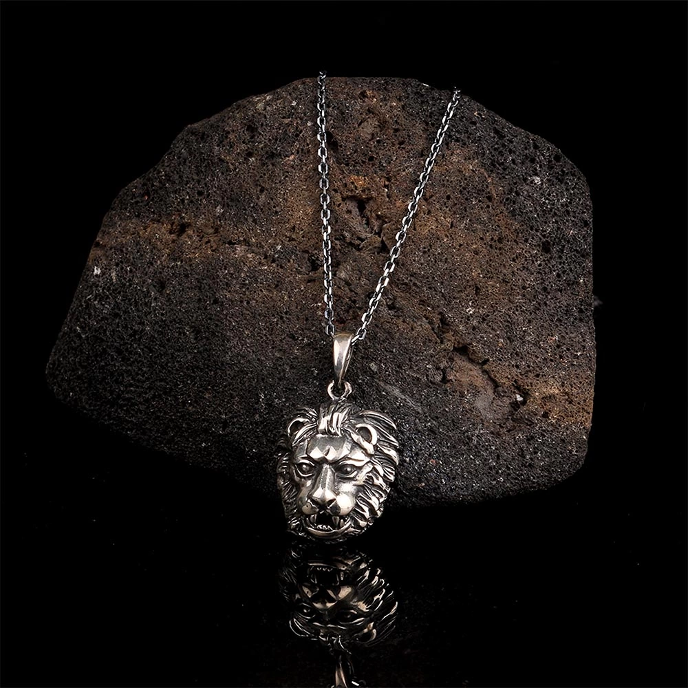 925 Ayar Gümüş Aslan Kafası Sembollü Erkek Kolye | İpek Silver