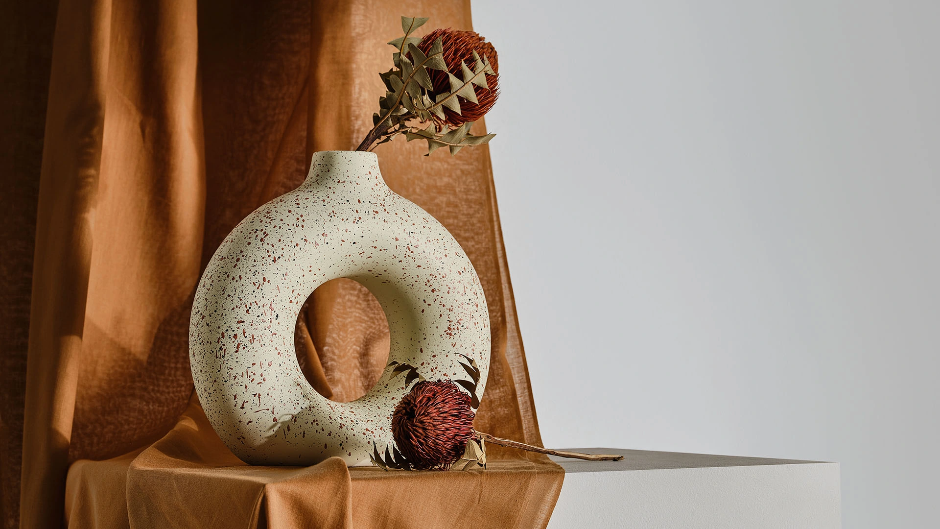 Doğtaş Home Pierre Ecru Vase