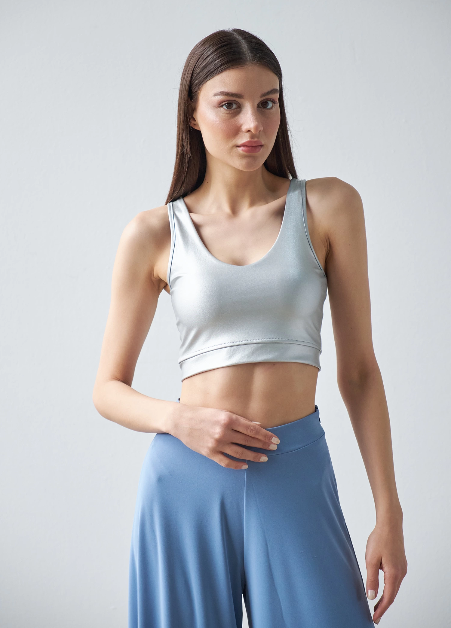 YÜZÜCÜ ATLET CROP ÖN ve ARKA U YAKA VARAK BASKILI KOL EVİ BİYELİ GENİŞ ASKILI