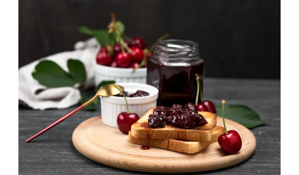 Vişne Reçeline Su Eklenir mi? Lezzetli Reçel Tarifi Burada