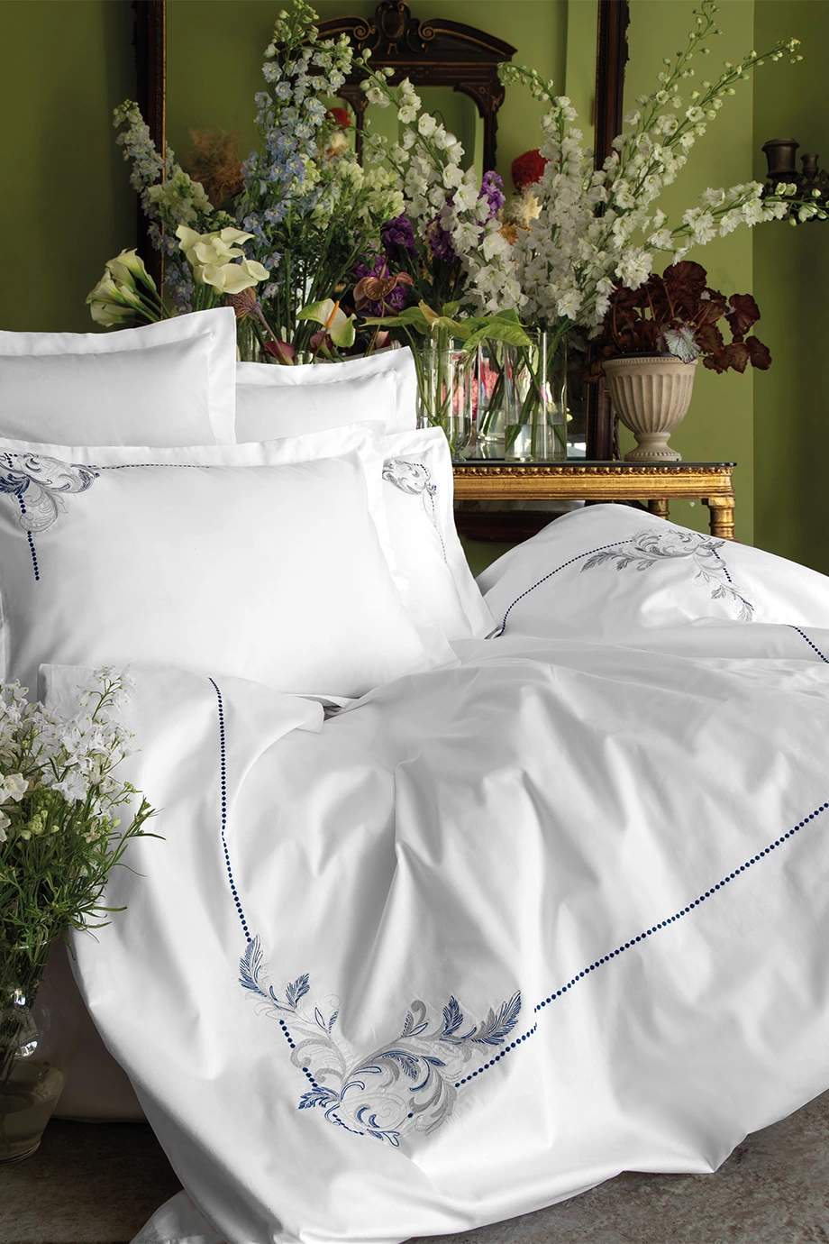 Voyant Blue Nakışlı 300 TC (120 Tel) Pamuk Saten Nevresim Takımı King Size